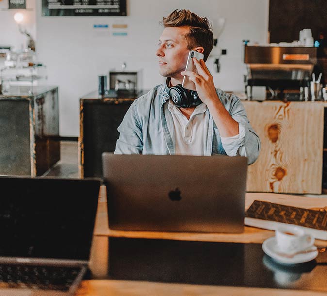 How to Travel While Working Remotely